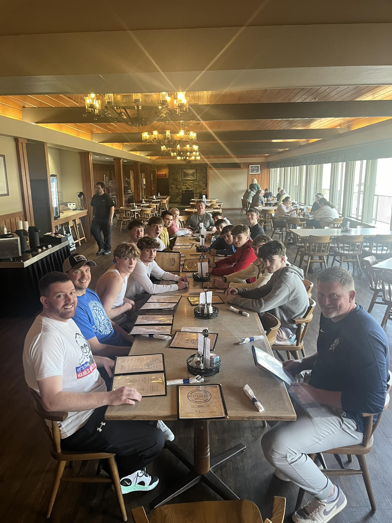 Sandstone Arches Restaurant at Natural Bridge | Powell County Tourism